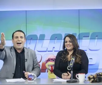 Record TV aumenta tempo de arte de programa de fofoca para barrar Vídeo ...