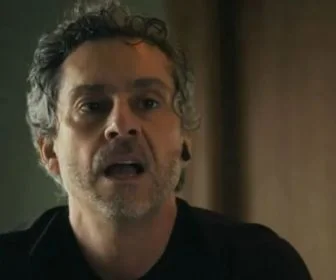 Stenio é sequestrado pela máfia em Travessia