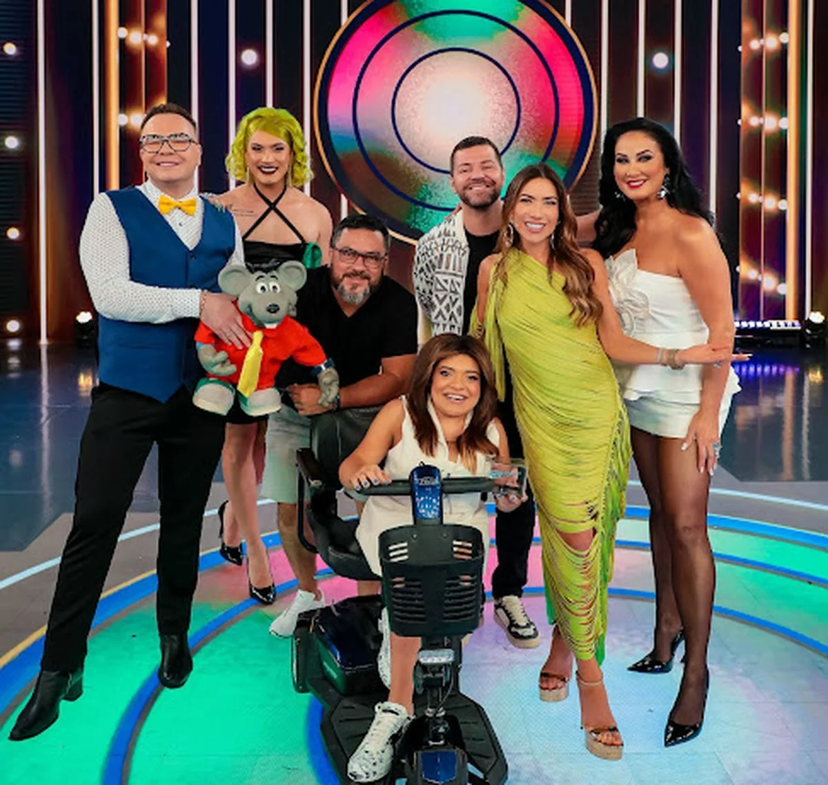 “Programa Silvio Santos com Patricia Abravanel” recebe Pequena Lo em ...