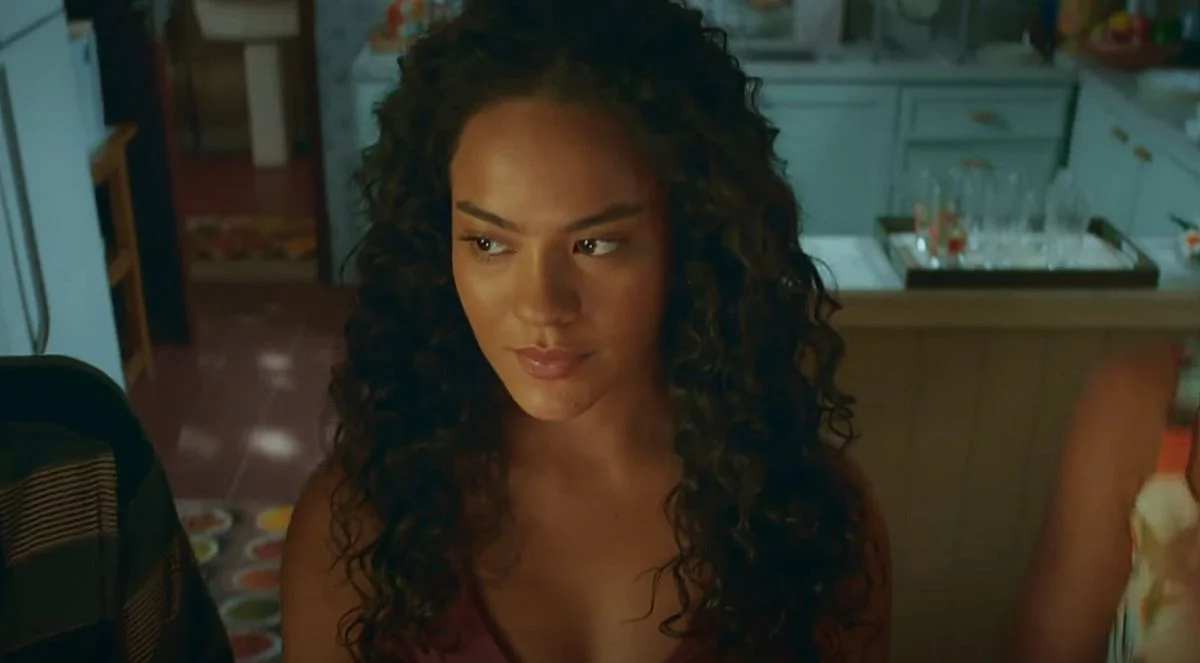 Primeiro trailer de "Vale Tudo" gera debate sobre Bella Campos no papel ...