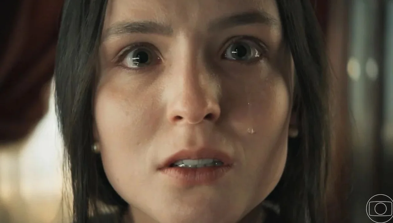 Estela é mãe biológica de Anabela em Êta Mundo Melhor!