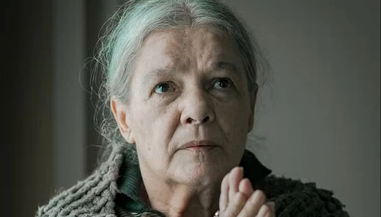 Bete Mendes volta às telas em série de fantasia “Vermelho Sangue”