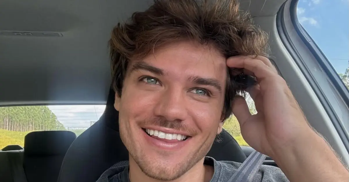 Enzo Ciolini estreia na Globo em flashbacks de "Por Você"